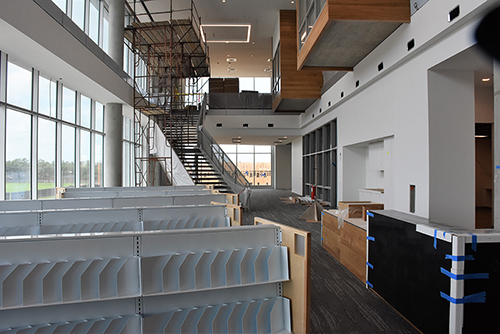 UHV NewsWire - UHV Library moves into University Commons